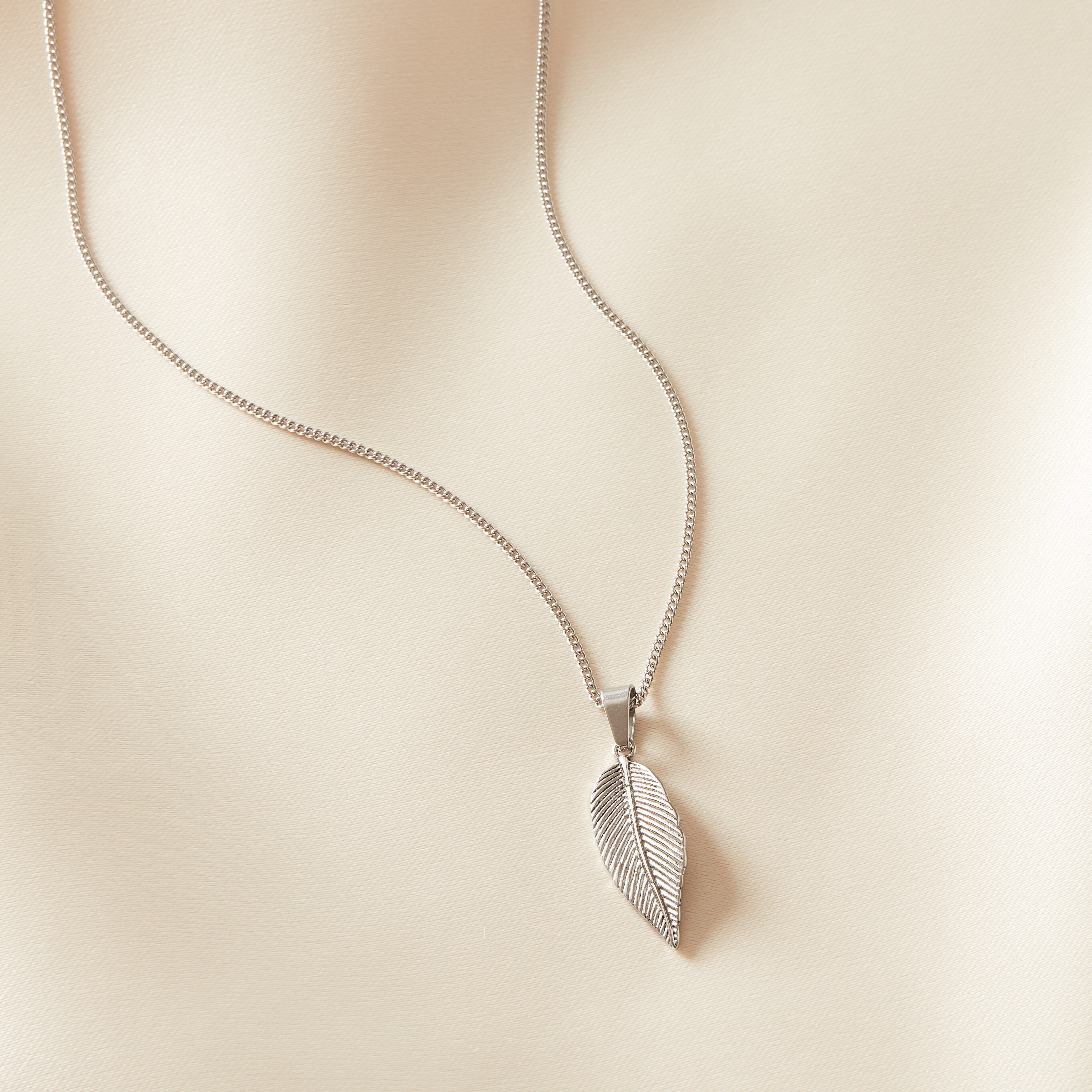 Feather Necklace Silver - Soul Analyse