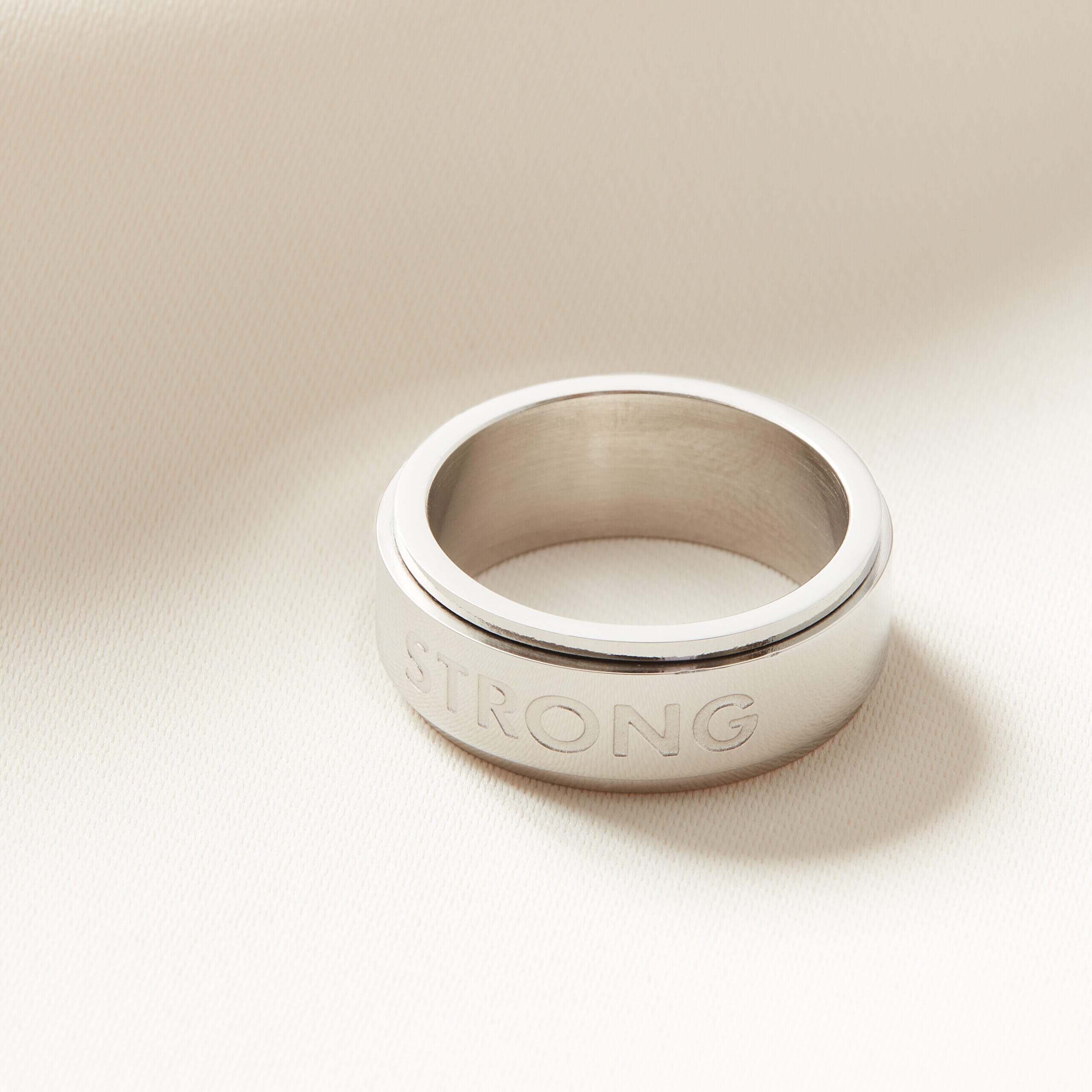 'STRONG' Spinner Ring - Soul Analyse